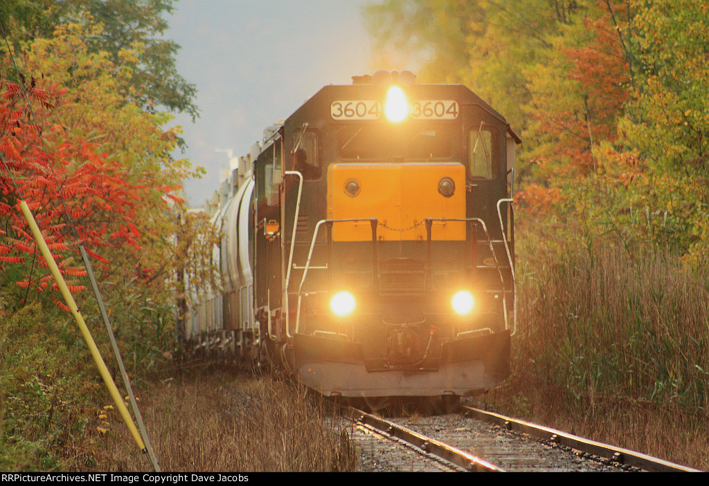 HRRC 3604 cresting a small grade